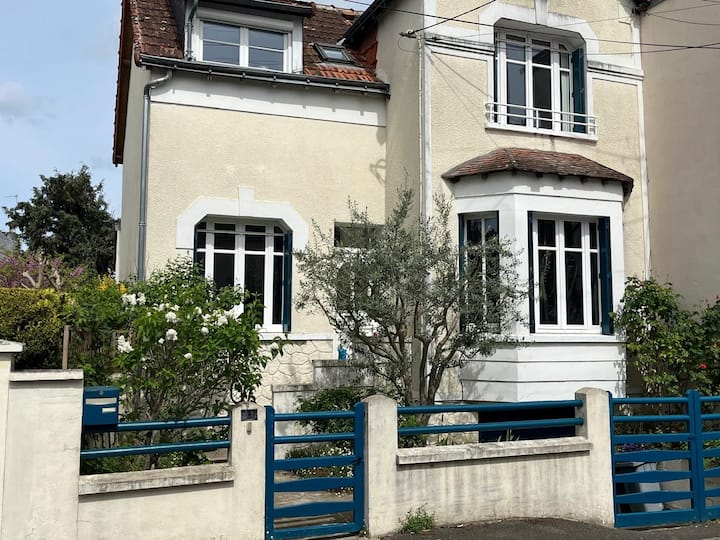 Charmante Maison Tourangelle De 1930 - Tours