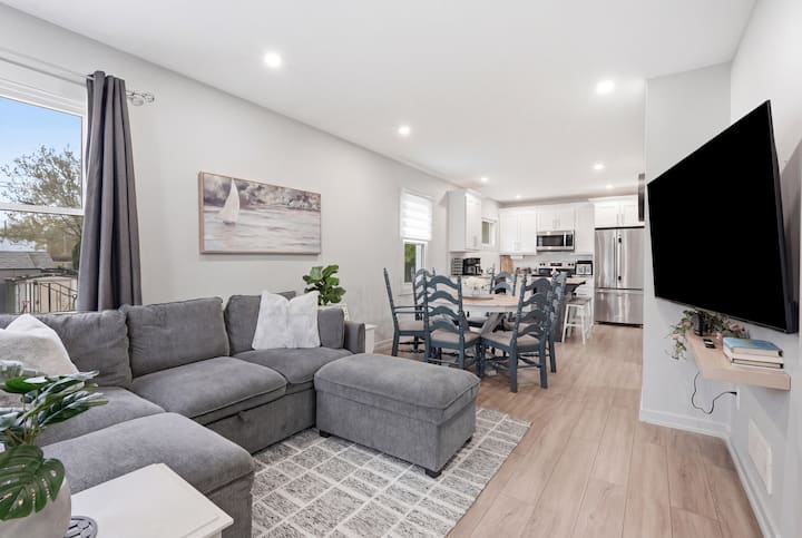 Cozy Cityscapes
3br, 1b With Washer+dryer - St. Catharines