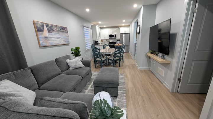 Cozy Cityscapes
3br, 1b With Washer+dryer - St. Catharines