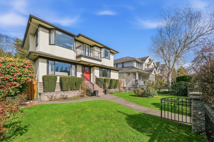 Spacious 5br Westside Home Near Beaches & Shops - Vancouver
