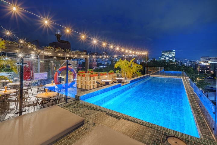Suite @2mn Provenza/jacuzzi/pool/ac/views/roof Top - 메데인