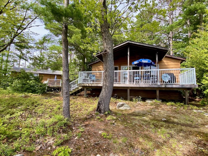 Whitt Island Cottage On Lake Muskoka - Gravenhurst