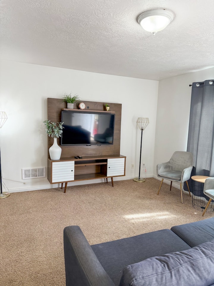 Stylish 2 Bedroom 1 Bath Apt - Rexburg, ID