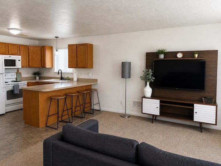 Stylish 2 Bedroom 1 Bath Apt - Rexburg, ID