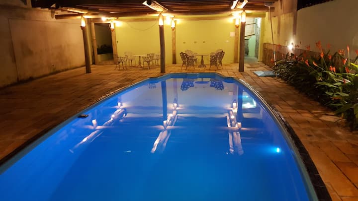 Casa Em Ilhabela 40 Pessoas Piscina + Praia A Pé - Ilhabela