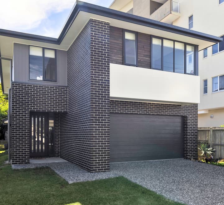 Central Lux Home By The Bay - Redcliffe