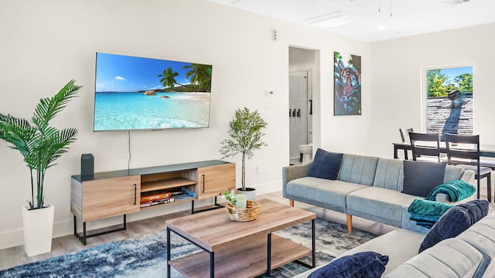 Newly Built Modern Oasis/stylish 1bed/10 Min To Dt - Northside - Houston