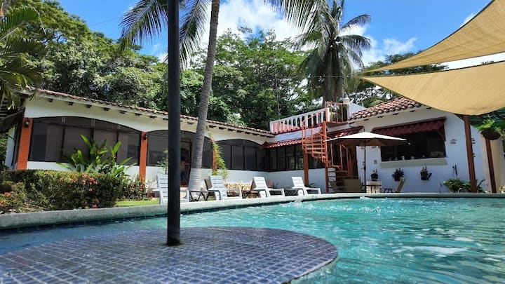 Our Private Oasis Awaits At Jicaro Beach Villa! - Los Cóbanos