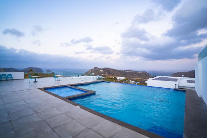 Vistas Infinitas En El Cielo: Piscina Y Playa. - San Juan del Sur