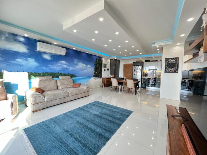 Girne Merkezde Muhteşem Lokasyonda Deniz Manzaralı - Girne