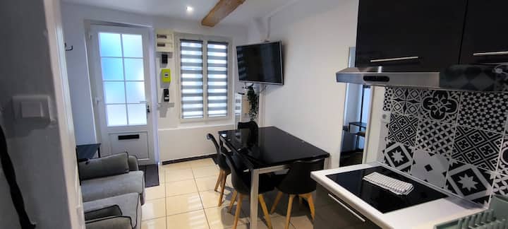 Bien D'exception Au Centre Historique. - Amiens