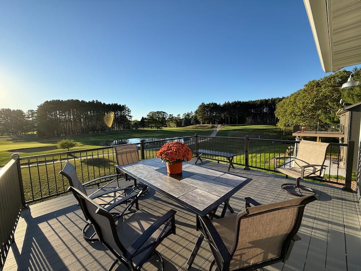 Birdie On 8 Retreat - Spring Lake, WI