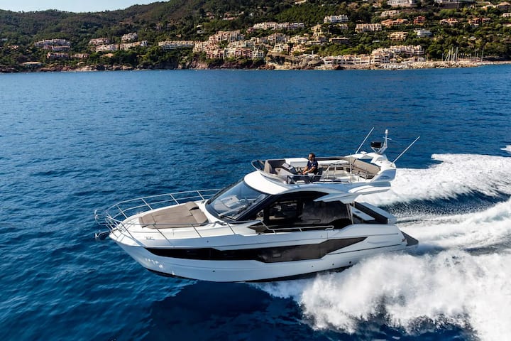 Nuitée Magique à Bord D'un Sublime Yacht - Antibes
