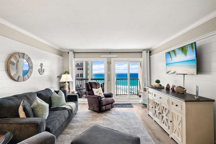Sunrise Haven: 7th Floor Gulf & Lake Views - Laguna Beach, FL