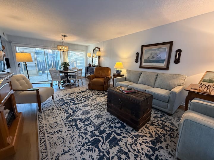 Lake Desoto Retreat - Desoto Beach, Hot Springs Village