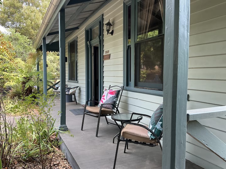 Bromwich Guest House - Queen Rm 2, 250m To Town! - Greendale