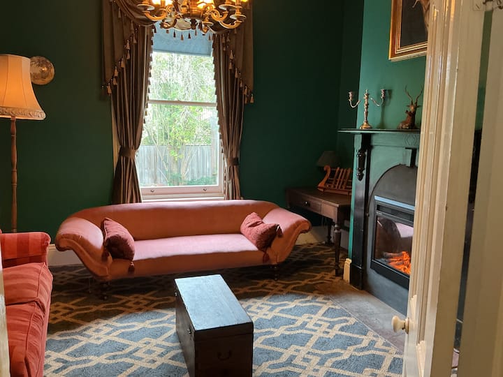 Bromwich Guest House - Queen Rm 2, 250m To Town! - Greendale