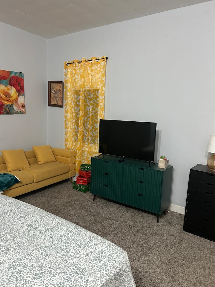 A Private, Cozy, Affordable Room In A Shared Home - Rock Island, IL