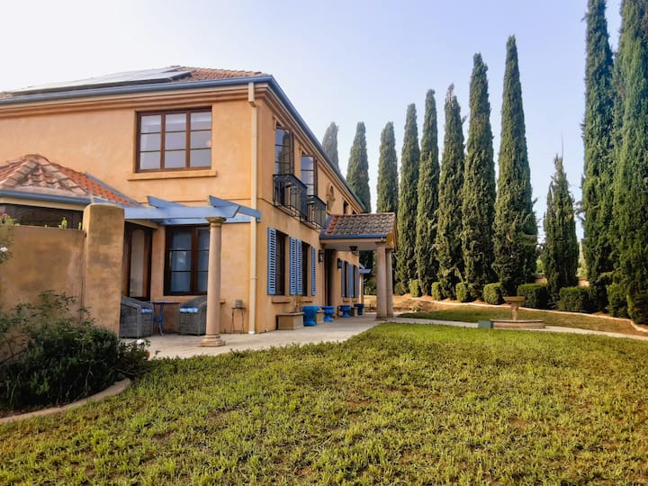 Tuscan Pines Manor Of Abercrombie - Bathurst