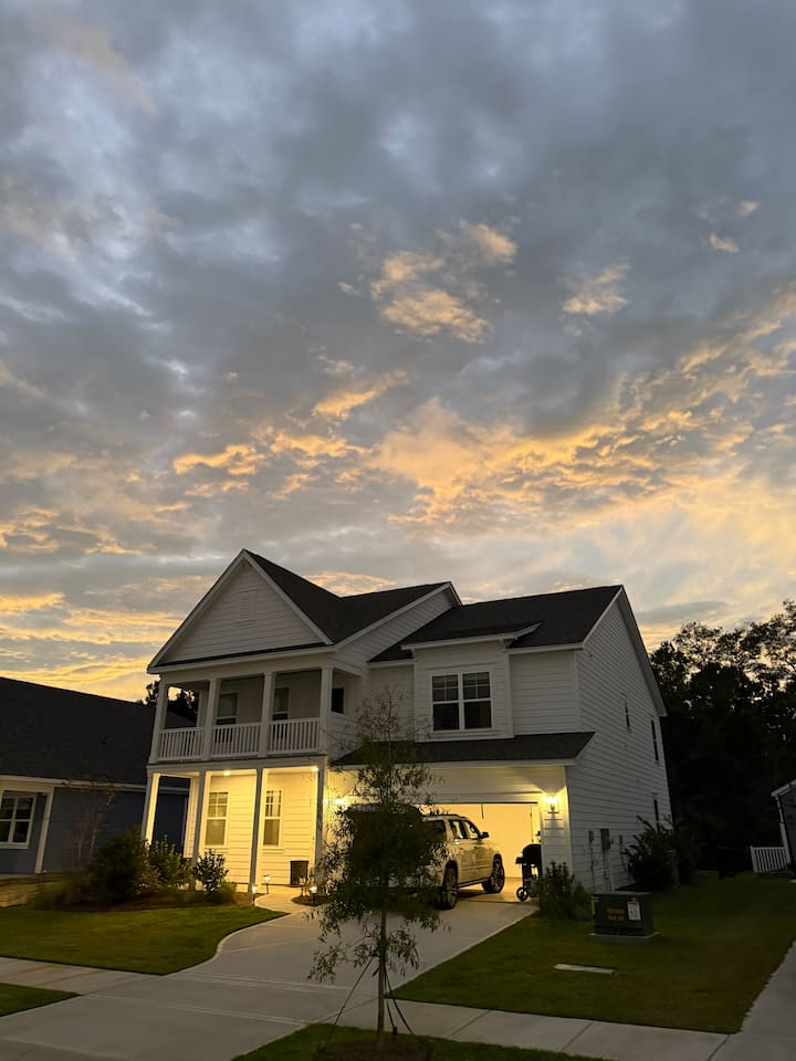 Family Friendly Big New House By Charleston Hi Way - Summerville, SC