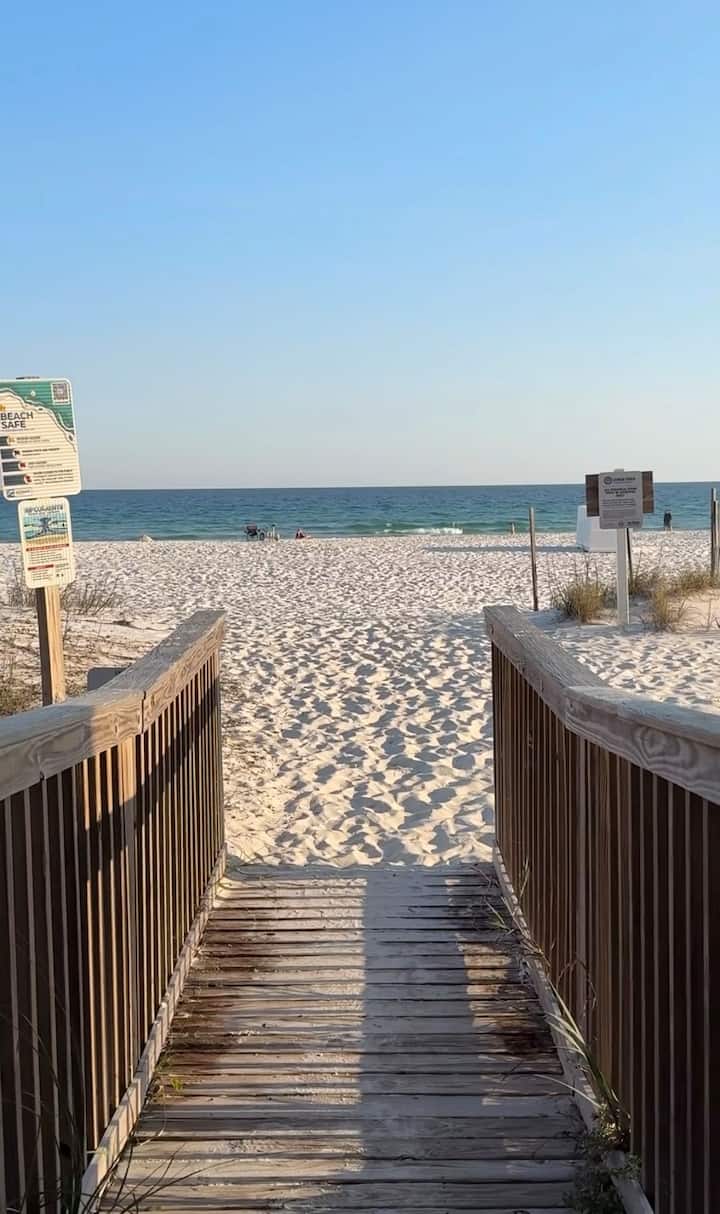 Gulf Coast Cottage Escape - Gulf Shores, AL