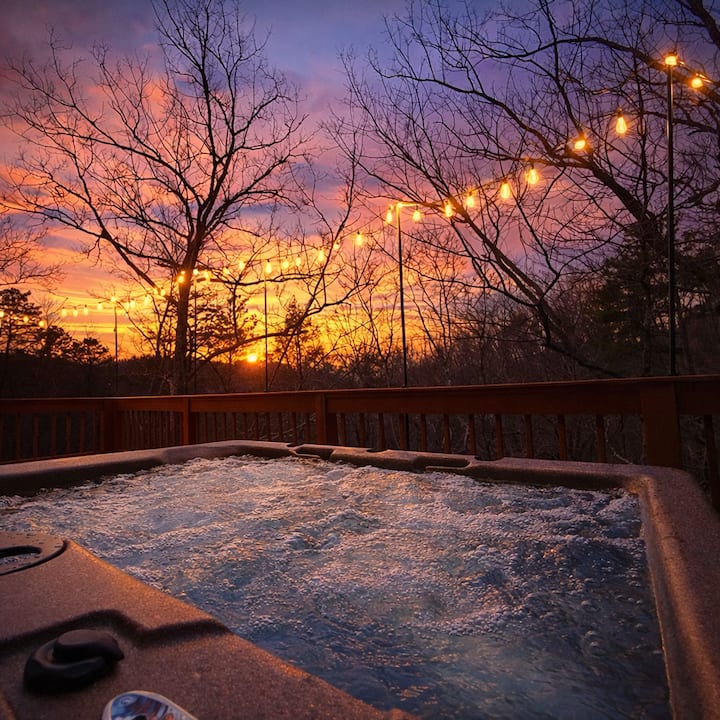 Pet-friendly Cabin/hot Tub/dollywood/pigeon Forge/ - Pigeon Forge, TN