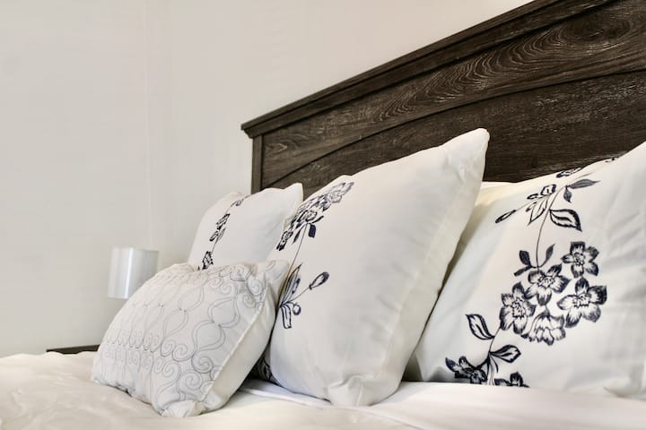 Derby Luxe Retreat - Louisville, KY