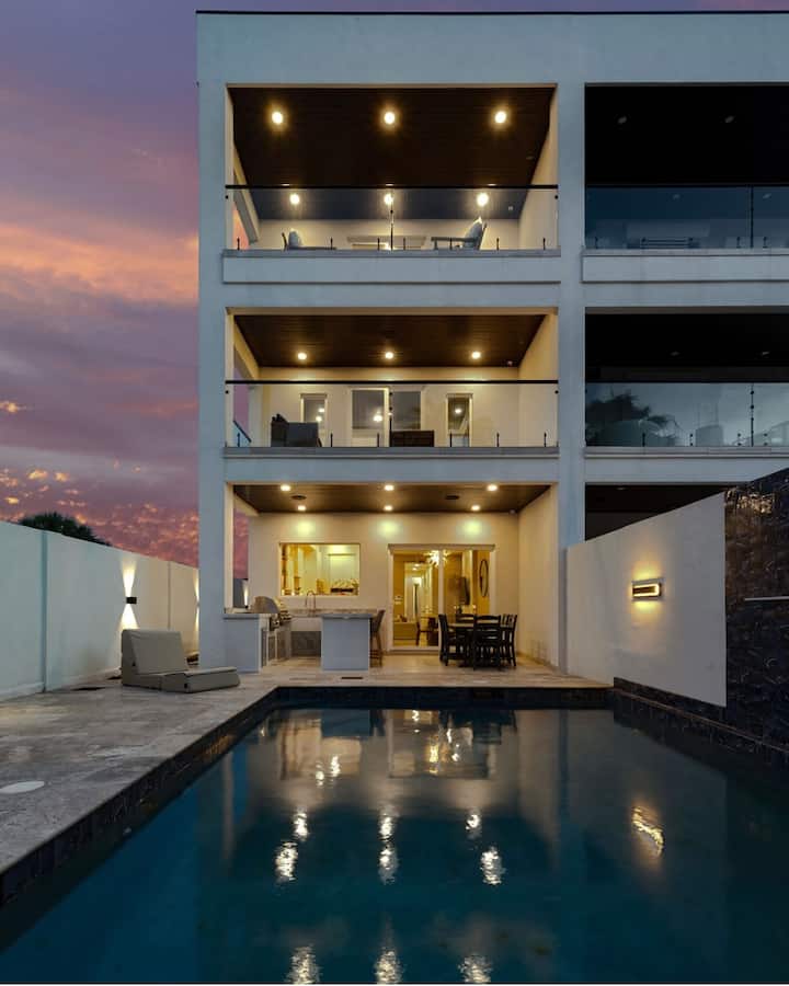 Luxury At Its Finest - South Padre Island