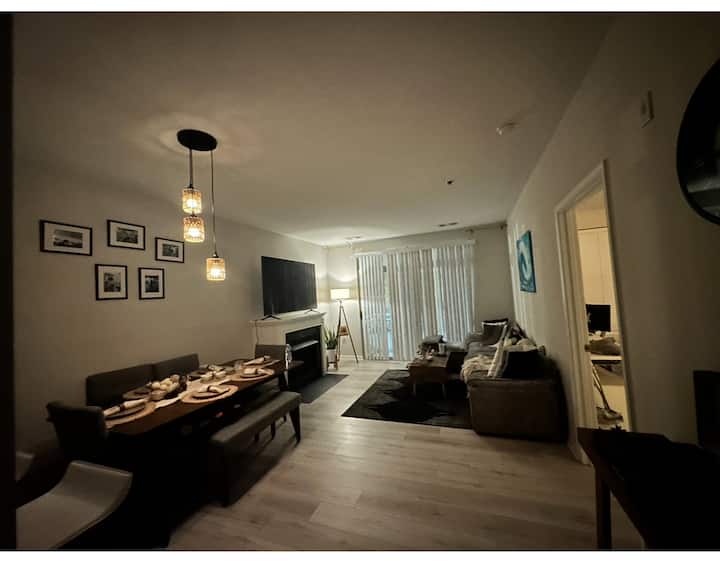 Cozy Reston Retreat - Reston, VA