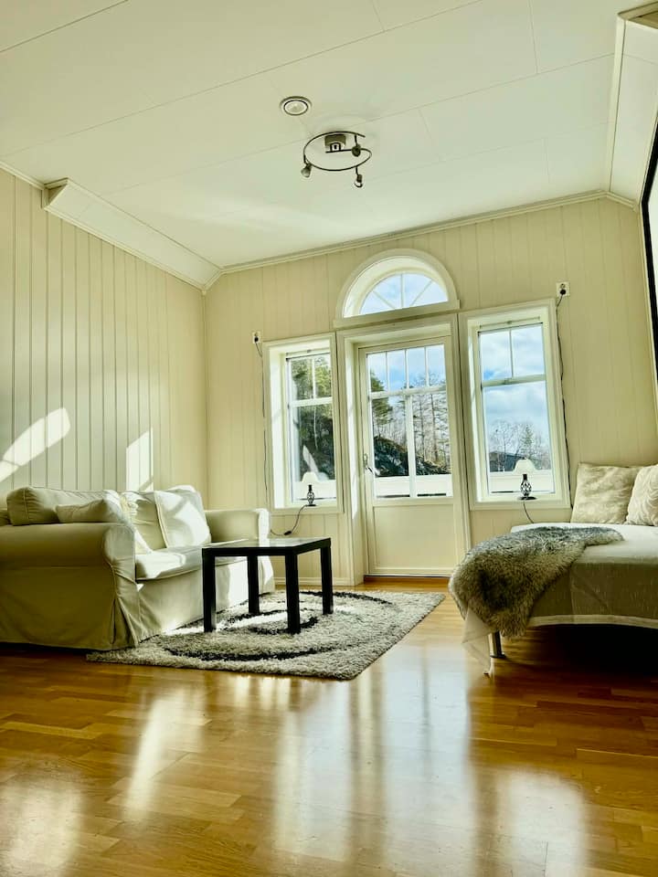 Bedroom, 1 Min Walk To Ntnu/nmk, Free Parking&wifi - Alesund