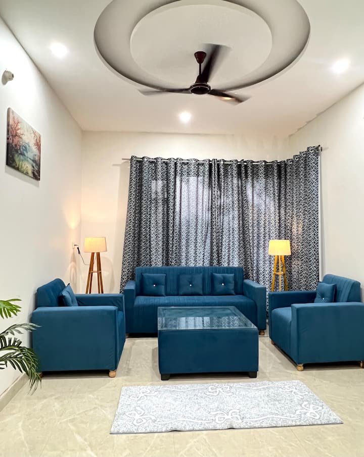 6 Bhk & Jacuzzi | Airport Chandigarh (7 Min) - Sahibzada Ajit Singh Nagar