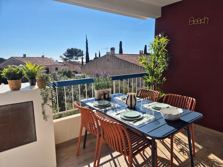 T3 Neuf Vue Mer, à 300m Plage, Piscine Et Parking - Bandol