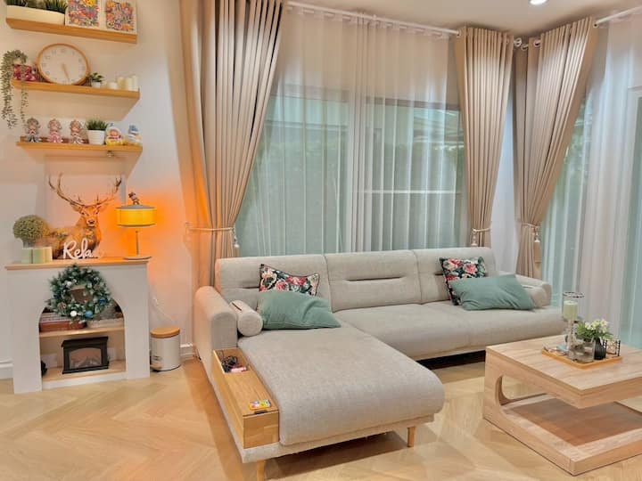 Birkin’s Home - Khlong Luang District