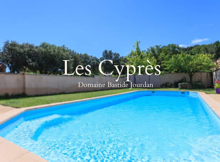Les Cyprès - Gîte En Provence - Domaine Viticole - Bollène