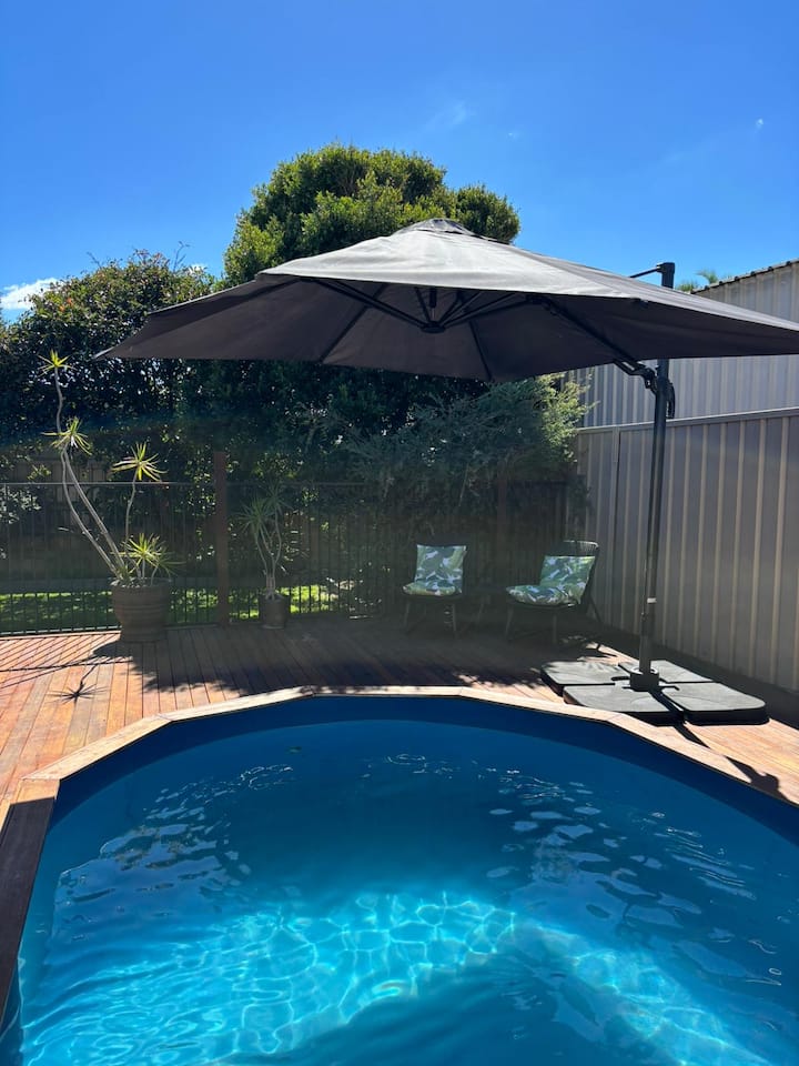 Charming Coastal Granny Flat – Near Beach & Lake - Caves Beach