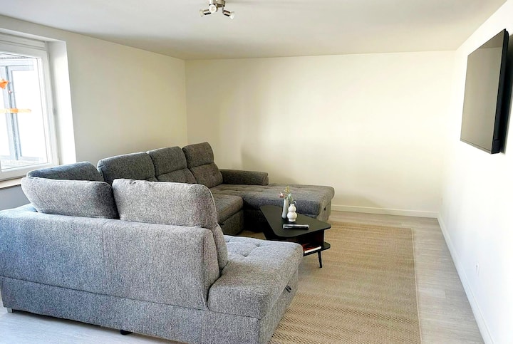 15-min Walk To Ghent Center | Stylish 3br+1lr Apt. - Gent