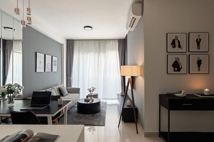 Full Moon Riverside Retreat | 2br Quiet River View - Vietnam