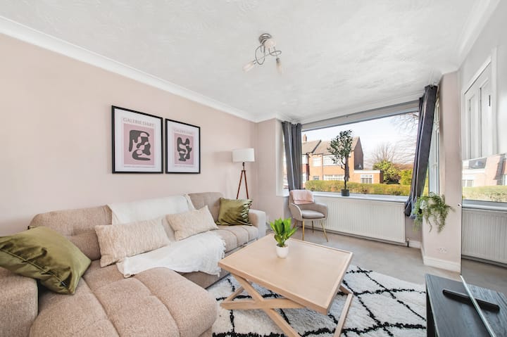Cosy Modern Home|garden Oasis, Peaceful & Central - Leeds