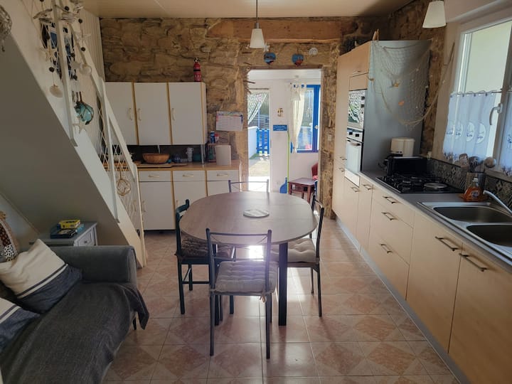 Petite Maison De Vacances Proche Plages Et Gr34 - Trégastel