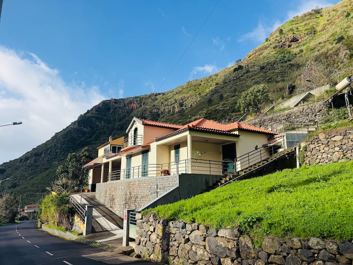 Maison Calme, Spacieuse Et Ensoleillée - Ribeira Brava