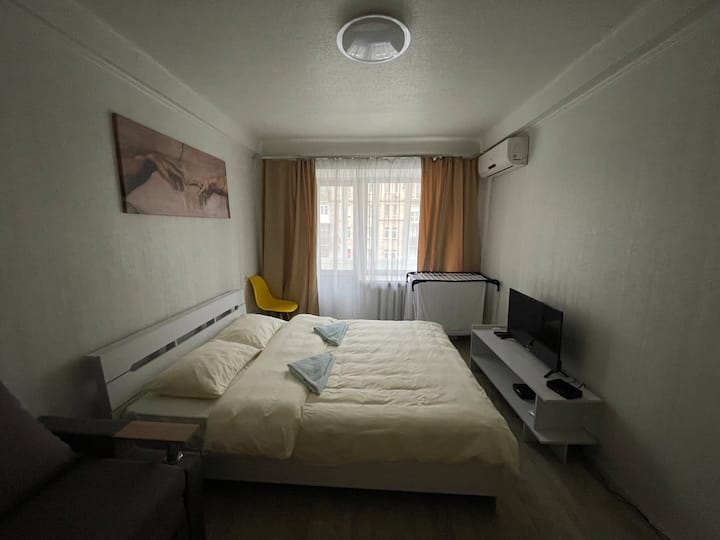 Studio Near Ocean Plaza - Kiew