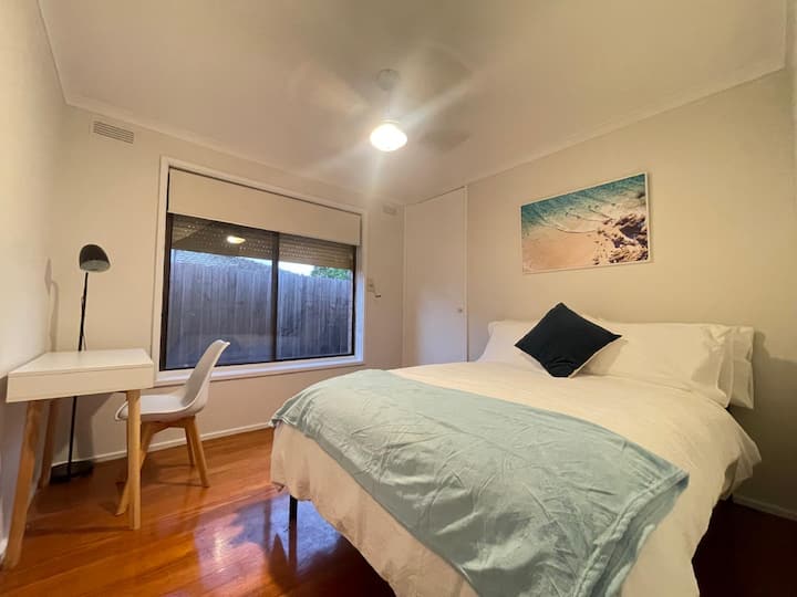 Clean & Comfortable | Workers & Professionals - Melton