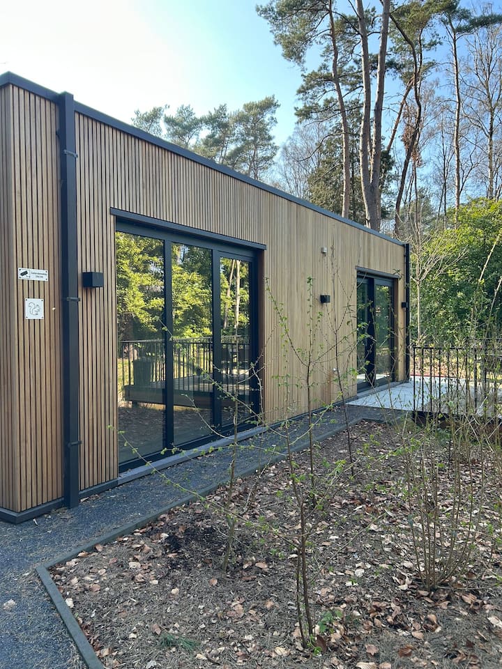 Vakantiewoning Eekhoorn Met Vijver - Terneuzen