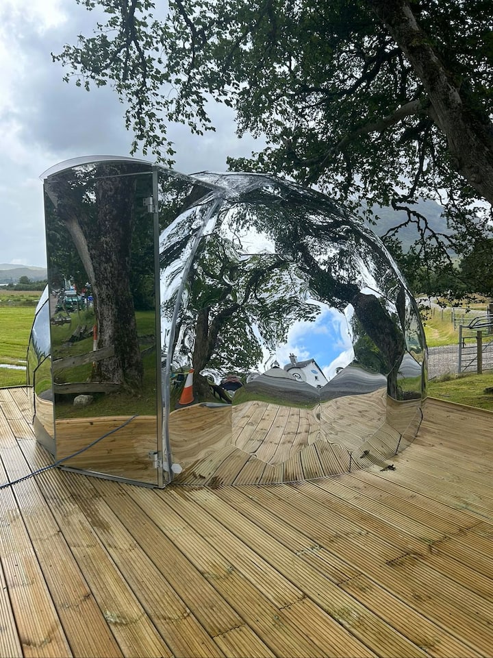 Glamping Dome - External Toilet And Shower - Lochcarron