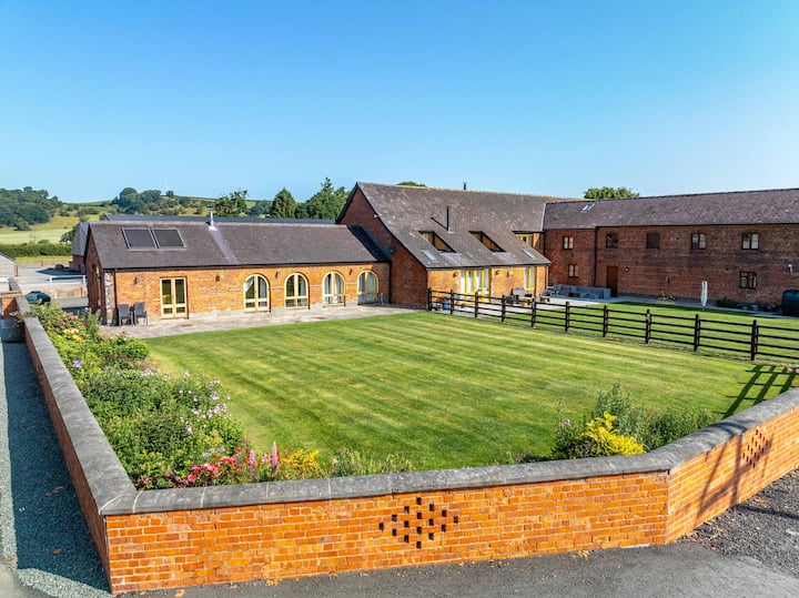 Farm Workers Cottage - 2 Bed Barn Conversion - Kerry