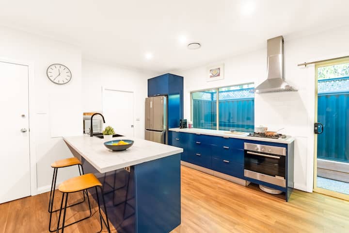 Large & Private 2 Bedroom Guest House - キャンベラ