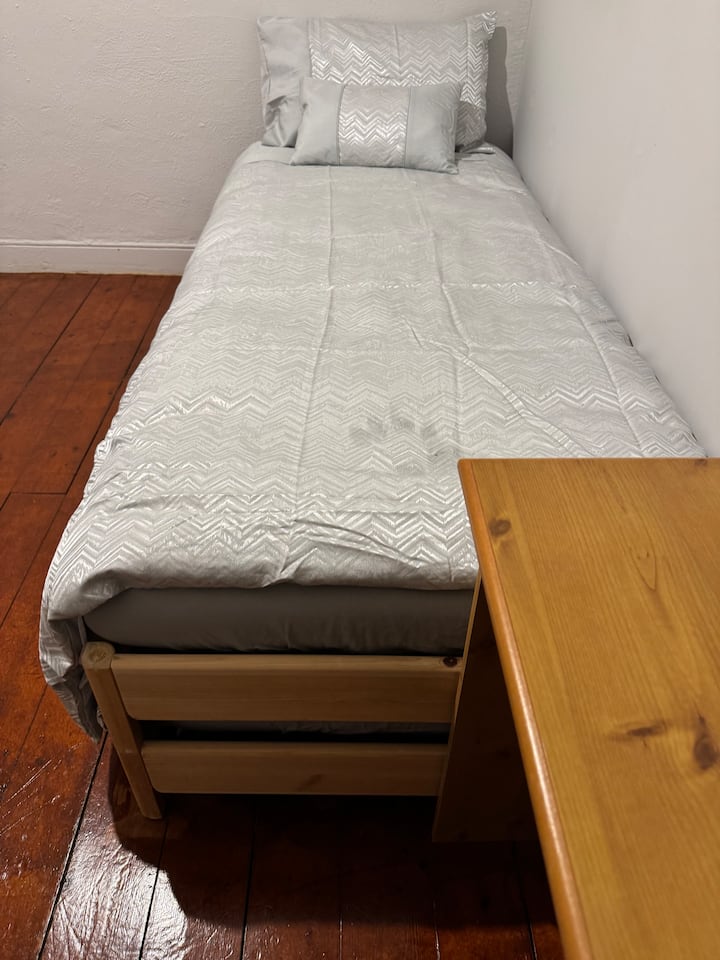 Double Room With Two Single Beds (Convertible) - Cork