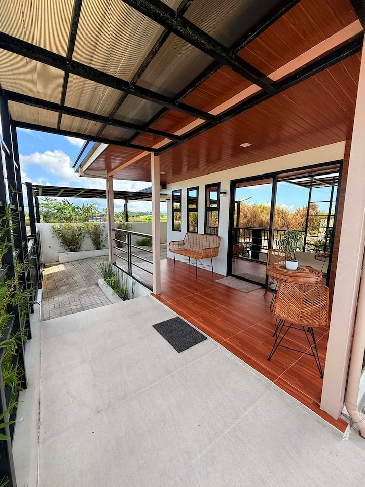 A-loft House | 2br Loft W/ Veranda And Parking - Bulan