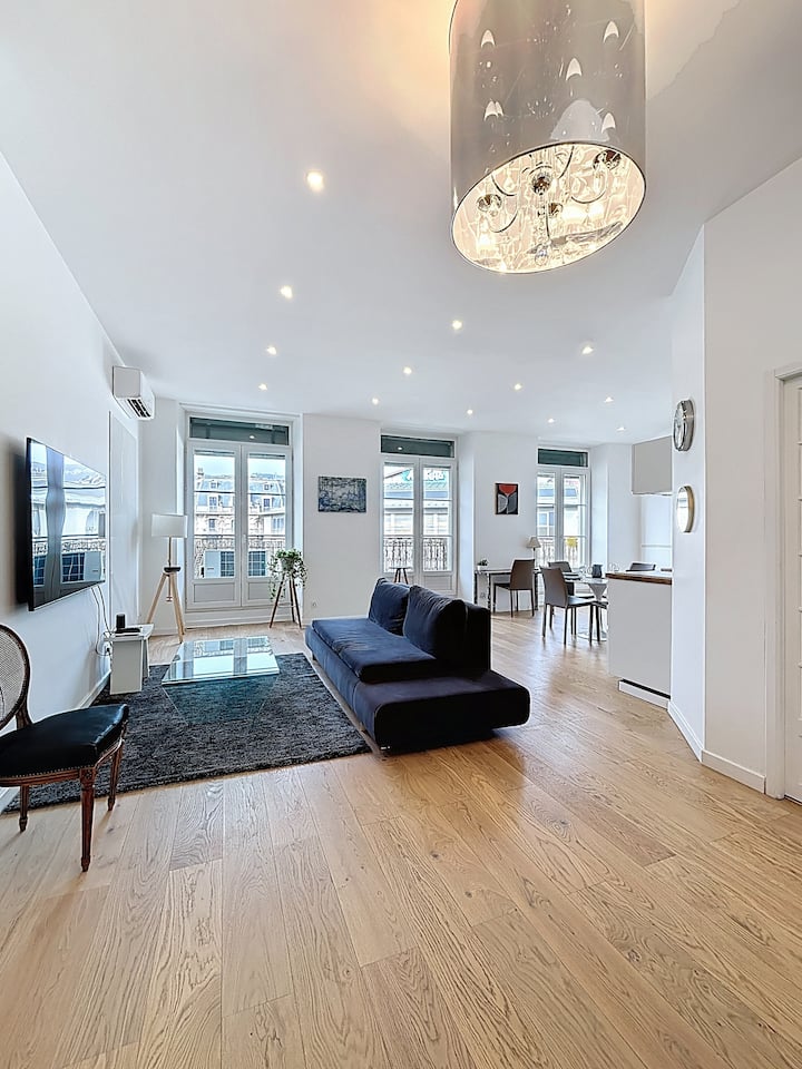 Lumière&vue Place Grenette Ascenseur Clim, Balcon - Grenoble