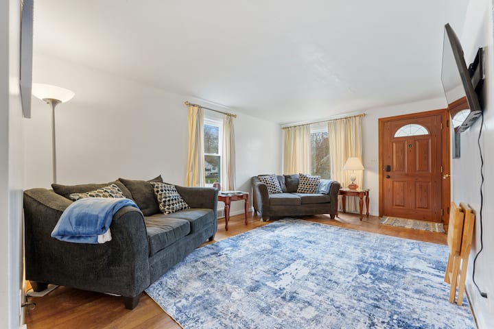 Cozy Retreat - Canton, OH
